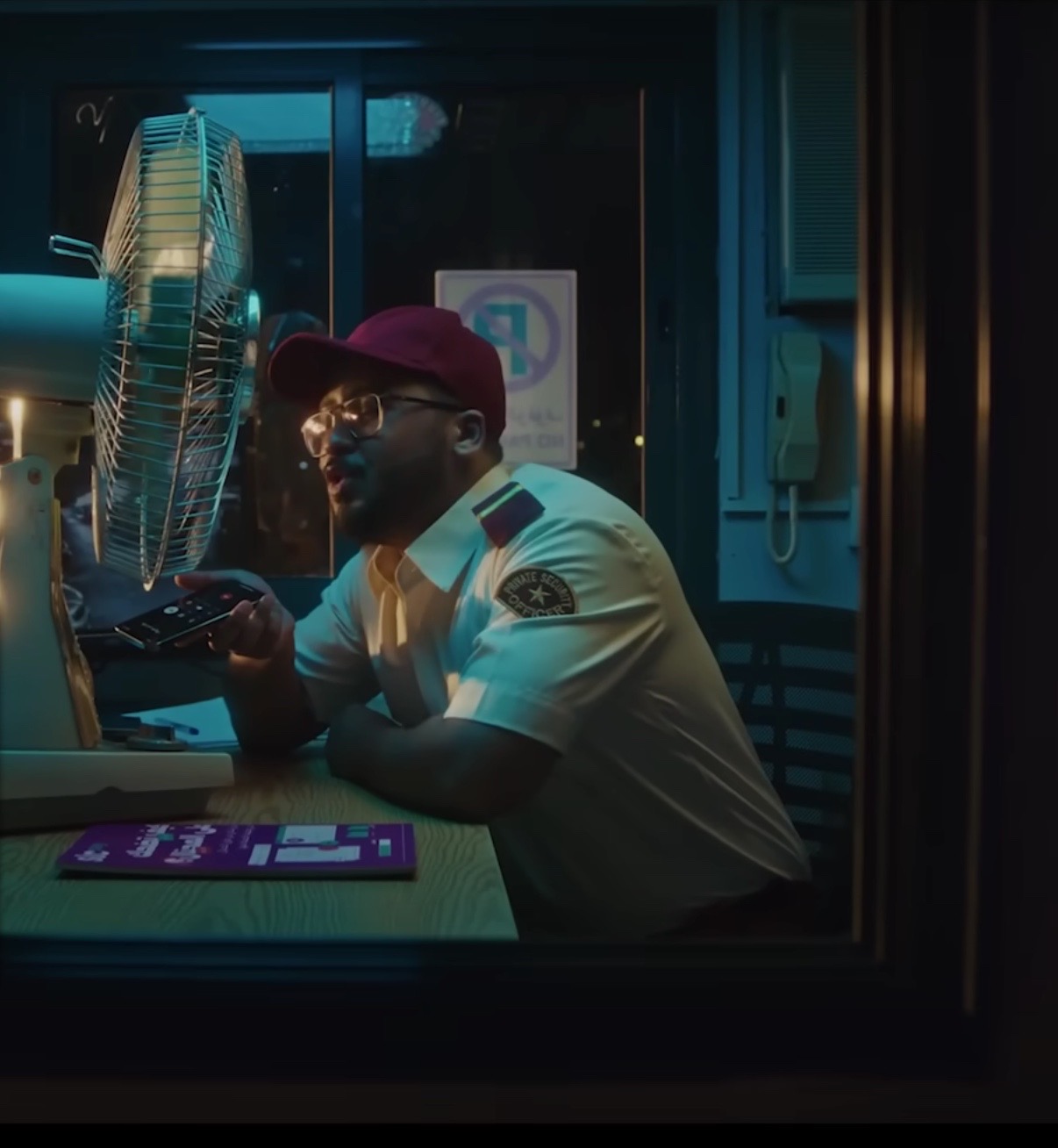 إعلانات الحبار